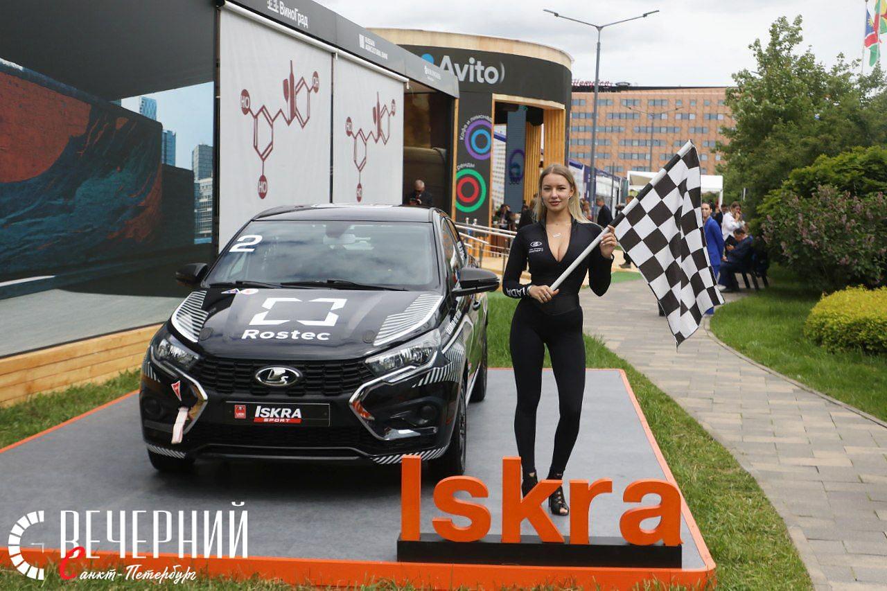 АвтоВАЗ представил гоночную версию Lada Iskra Sport | Вечёрка